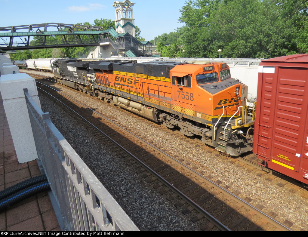 BNSF 7558